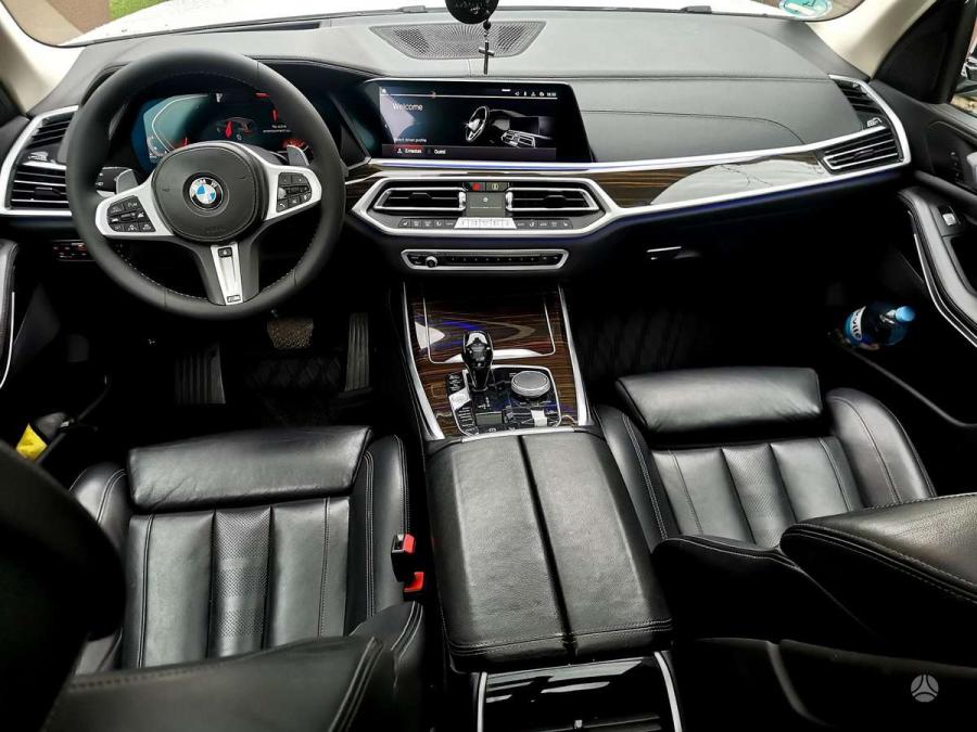 White BMW X7 2019 in Kaunas, with an engine capacity of 2.99 L and mileage of 258 thousand km for 36700 €, photo 12 on AUTOMOTO.COM.LV