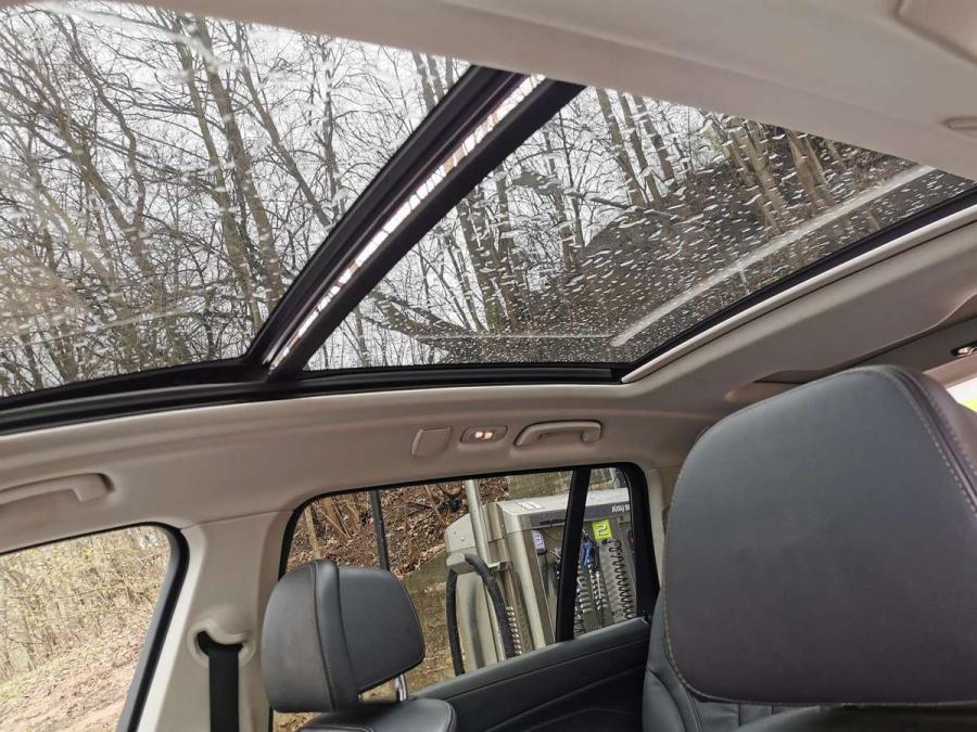 White BMW X7 2019 in Kaunas, with an engine capacity of 2.99 L and mileage of 258 thousand km for 36700 €, photo 22 on AUTOMOTO.COM.LV
