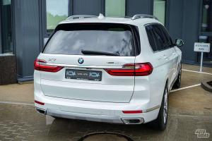 White BMW X7 2019 in Kaunas, with an engine capacity of 3.00 L and mileage of 96 thousand km for 46950 €, photo 12 on AUTOMOTO.COM.LV