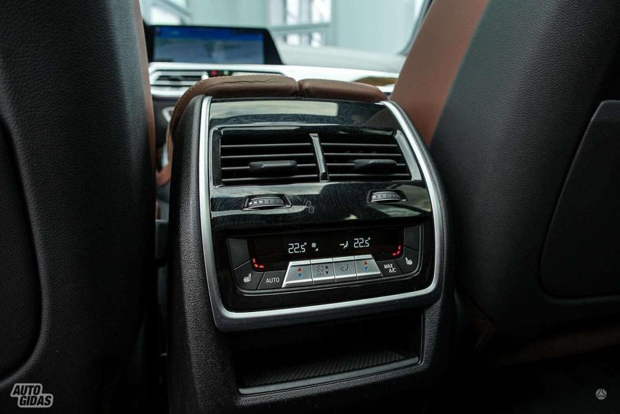 White BMW X7 2019 in Kaunas, with an engine capacity of 3.00 L and mileage of 96 thousand km for 46950 €, photo 37 on AUTOMOTO.COM.LV