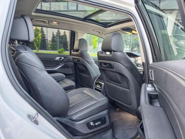 Balts BMW X7 2019 Kauņa, ar dzinēja tilpumu 3.00 L un nobraukumu 162 tūkst. km par 43250 €, foto 10 vietnē AUTOMOTO.COM.LV