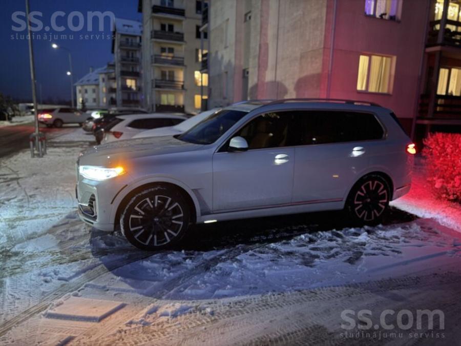 Balts BMW X7 2020 Rīga, ar dzinēja tilpumu 3.00 L un nobraukumu 92 tūkst. km par 60000 €, foto 9 vietnē AUTOMOTO.COM.LV