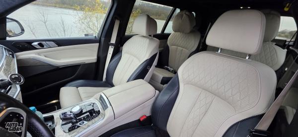 Balts BMW X7 2020 Kauņa, ar dzinēja tilpumu 3.00 L un nobraukumu 135 tūkst. km par 58000 €, foto 9 vietnē AUTOMOTO.COM.LV