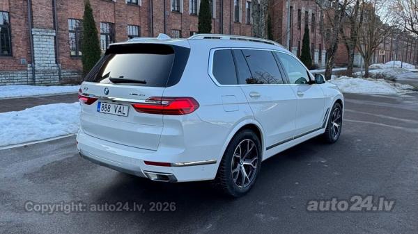 Balts BMW X7 2020 Tallina, ar dzinēja tilpumu 3.00 L un nobraukumu 104 tūkst. km par 59900 €, foto 3 vietnē AUTOMOTO.COM.LV