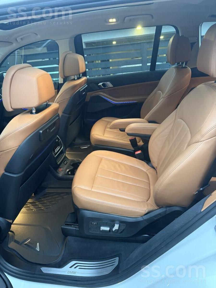 White BMW X7 2020 in Riga, with an engine capacity of 3.00 L and mileage of 92 thousand km for 59990 €, photo 11 on AUTOMOTO.COM.LV