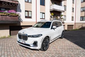 Balts BMW X7 2020 Rīga, ar dzinēja tilpumu 3.00 L un nobraukumu 100 tūkst. km par 59990 €, foto  vietnē AUTOMOTO.COM.LV