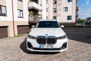 Белый БМВ X7 2020 в Рига, объемом двигателя 3.00 л и пробегом 100 тыс. км за 59990 €, фото 4 на AUTOMOTO.COM.LV