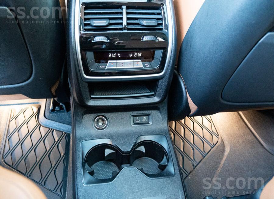 Белый БМВ X7 2020 в Рига, объемом двигателя 3.00 л и пробегом 100 тыс. км за 59990 €, фото 18 на AUTOMOTO.COM.LV