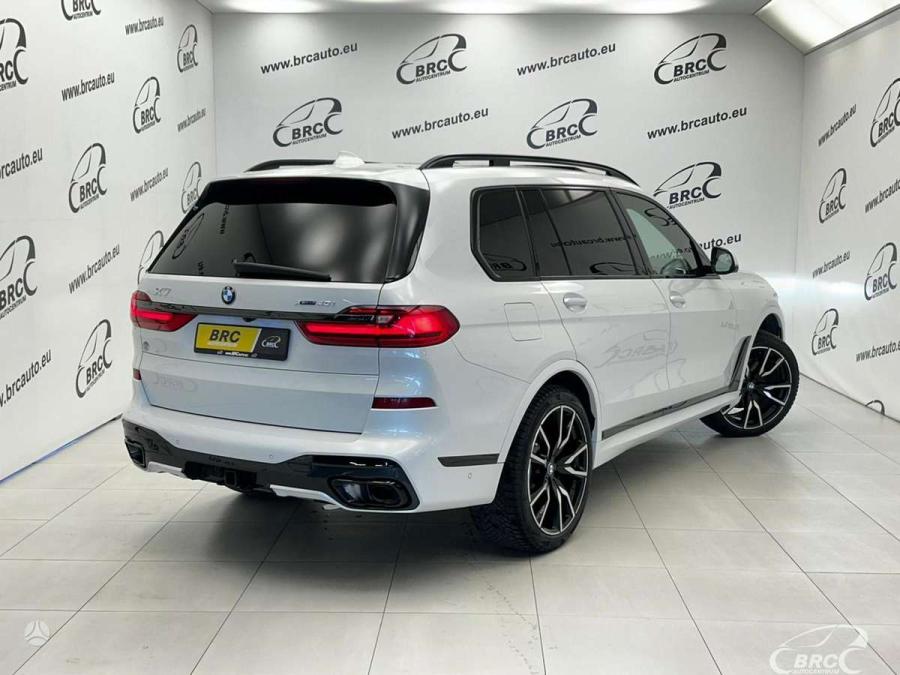 White BMW X7 2020 in Vilnius, with an engine capacity of 3.00 L and mileage of 156 thousand km for 47400 €, photo 4 on AUTOMOTO.COM.LV