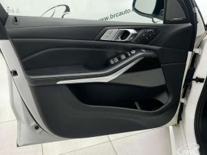 White BMW X7 2020 in Vilnius, with an engine capacity of 3.00 L and mileage of 156 thousand km for 47400 €, photo 18 on AUTOMOTO.COM.LV