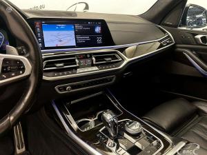 White BMW X7 2020 in Vilnius, with an engine capacity of 3.00 L and mileage of 156 thousand km for 47400 €, photo 27 on AUTOMOTO.COM.LV