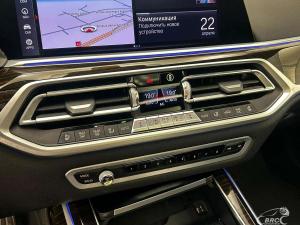 White BMW X7 2020 in Vilnius, with an engine capacity of 3.00 L and mileage of 156 thousand km for 47400 €, photo 29 on AUTOMOTO.COM.LV