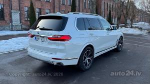 Balts BMW X7 2020 Tallina, ar dzinēja tilpumu 3.00 L un nobraukumu 112 tūkst. km par 49900 €, foto 5 vietnē AUTOMOTO.COM.LV