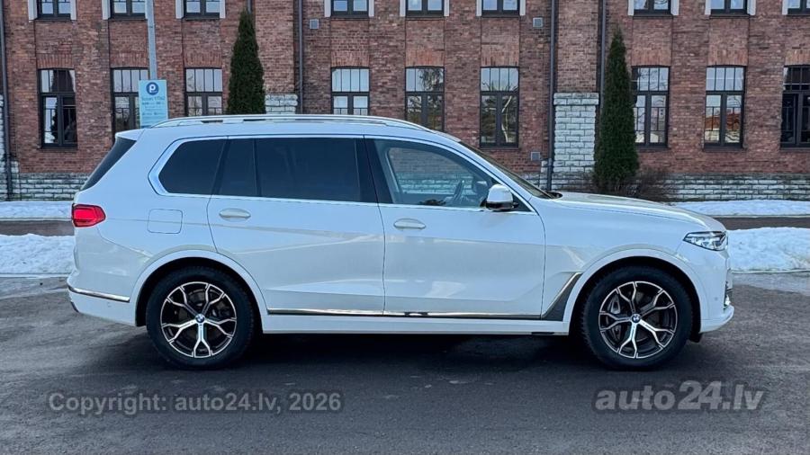 Balts BMW X7 2020 Tallina, ar dzinēja tilpumu 3.00 L un nobraukumu 112 tūkst. km par 49900 €, foto 8 vietnē AUTOMOTO.COM.LV