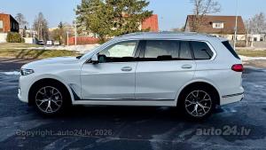 Balts BMW X7 2020 Tallina, ar dzinēja tilpumu 3.00 L un nobraukumu 112 tūkst. km par 49900 €, foto 9 vietnē AUTOMOTO.COM.LV