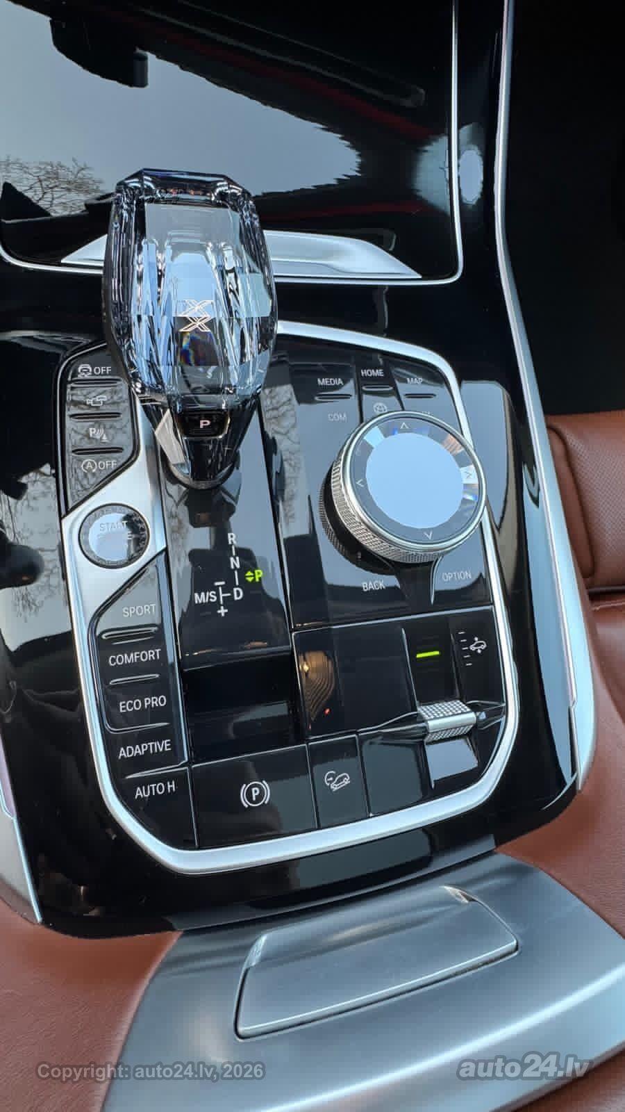 Balts BMW X7 2020 Tallina, ar dzinēja tilpumu 3.00 L un nobraukumu 112 tūkst. km par 49900 €, foto 12 vietnē AUTOMOTO.COM.LV