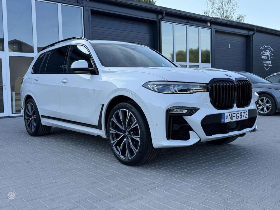 Balts BMW X7 2020 Kauņa, ar dzinēja tilpumu 4.40 L un nobraukumu 75 tūkst. km par 53000 €, foto 1 vietnē AUTOMOTO.COM.LV