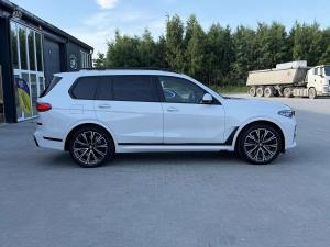 Balts BMW X7 2020 Kauņa, ar dzinēja tilpumu 4.40 L un nobraukumu 75 tūkst. km par 53000 €, foto 3 vietnē AUTOMOTO.COM.LV