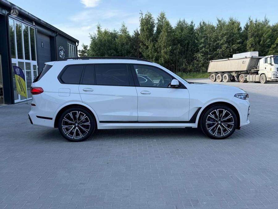 Balts BMW X7 2020 Kauņa, ar dzinēja tilpumu 4.40 L un nobraukumu 75 tūkst. km par 53000 €, foto 3 vietnē AUTOMOTO.COM.LV