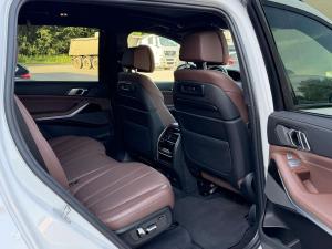 Balts BMW X7 2020 Kauņa, ar dzinēja tilpumu 4.40 L un nobraukumu 75 tūkst. km par 53000 €, foto 14 vietnē AUTOMOTO.COM.LV