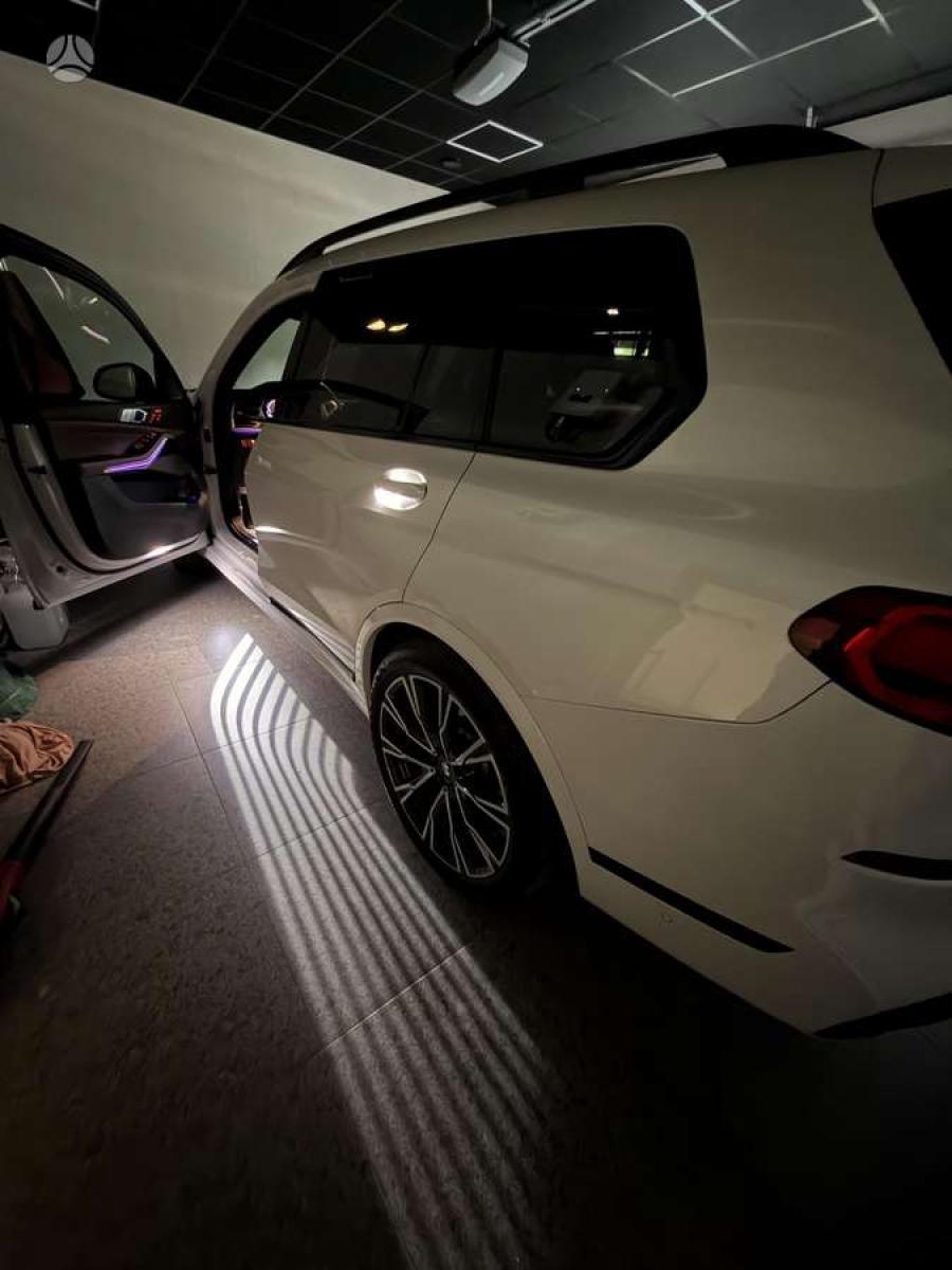Balts BMW X7 2020 Kauņa, ar dzinēja tilpumu 4.40 L un nobraukumu 75 tūkst. km par 53000 €, foto 18 vietnē AUTOMOTO.COM.LV