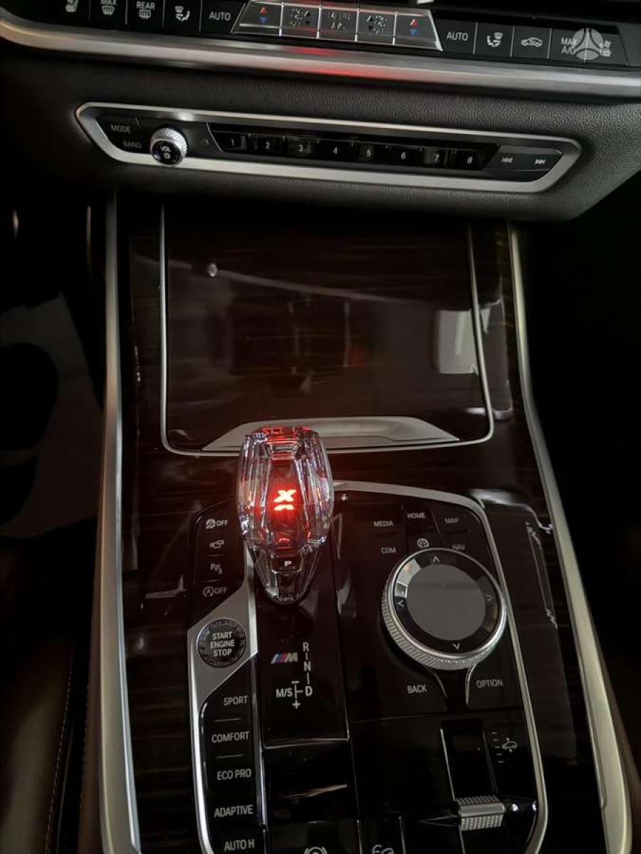 Balts BMW X7 2020 Kauņa, ar dzinēja tilpumu 4.40 L un nobraukumu 75 tūkst. km par 53000 €, foto 19 vietnē AUTOMOTO.COM.LV