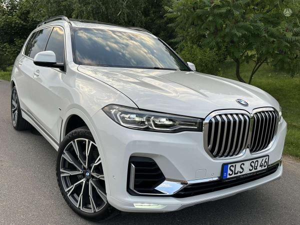 White BMW X7 2020 in Vilnius, with an engine capacity of 3.00 L and mileage of 62 thousand km for 47750 €, photo 7 on AUTOMOTO.COM.LV