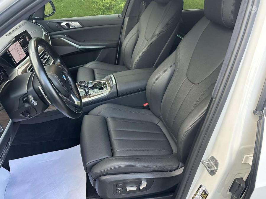 Balts BMW X7 2020 Viļņa, ar dzinēja tilpumu 3.00 L un nobraukumu 62 tūkst. km par 47750 €, foto 15 vietnē AUTOMOTO.COM.LV