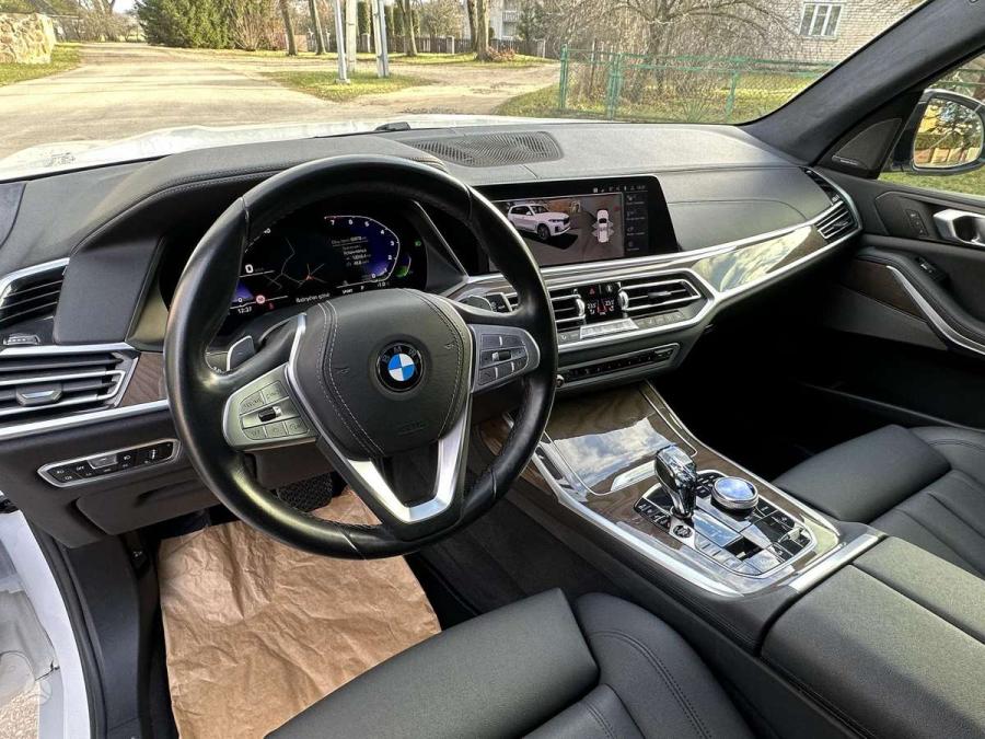 Balts BMW X7 2020 Viļņa, ar dzinēja tilpumu 3.00 L un nobraukumu 62 tūkst. km par 47750 €, foto 23 vietnē AUTOMOTO.COM.LV