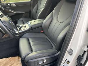 Balts BMW X7 2020 Viļņa, ar dzinēja tilpumu 3.00 L un nobraukumu 62 tūkst. km par 47750 €, foto 28 vietnē AUTOMOTO.COM.LV