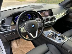 Balts BMW X7 2020 Viļņa, ar dzinēja tilpumu 3.00 L un nobraukumu 62 tūkst. km par 47750 €, foto 29 vietnē AUTOMOTO.COM.LV
