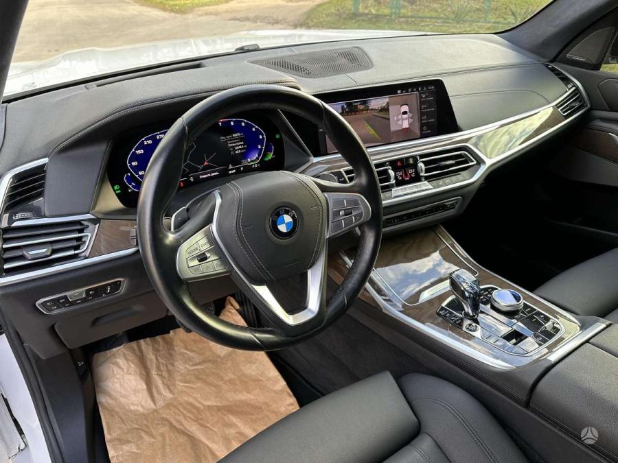 Balts BMW X7 2020 Viļņa, ar dzinēja tilpumu 3.00 L un nobraukumu 62 tūkst. km par 47750 €, foto 29 vietnē AUTOMOTO.COM.LV