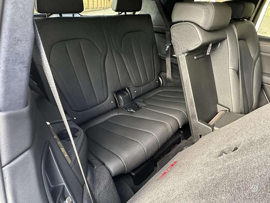 Balts BMW X7 2020 Viļņa, ar dzinēja tilpumu 3.00 L un nobraukumu 62 tūkst. km par 47750 €, foto 39 vietnē AUTOMOTO.COM.LV