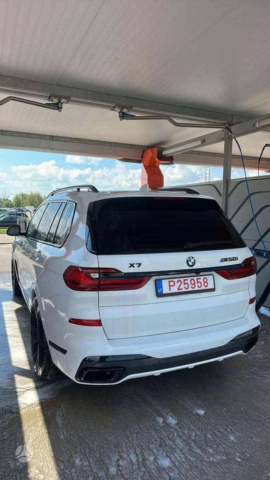 Белый БМВ X7 2020 в Мажейкяй, объемом двигателя 4.40 л и пробегом 132 тыс. км за 61000 €, фото 9 на AUTOMOTO.COM.LV