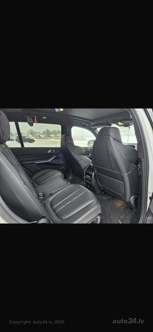 Balts BMW X7 2021 Veru, ar dzinēja tilpumu 3.00 L un nobraukumu 190 tūkst. km par 55000 €, foto 13 vietnē AUTOMOTO.COM.LV