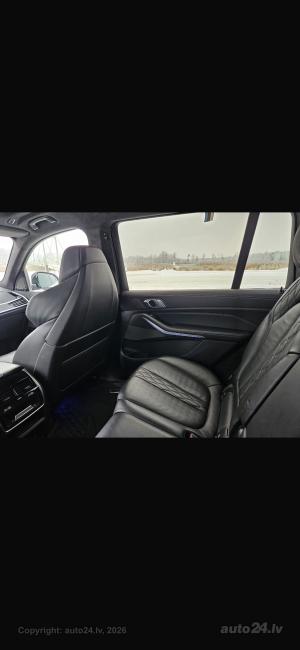Balts BMW X7 2021 Veru, ar dzinēja tilpumu 3.00 L un nobraukumu 190 tūkst. km par 55000 €, foto 15 vietnē AUTOMOTO.COM.LV
