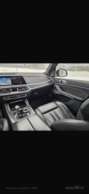 Balts BMW X7 2021 Veru, ar dzinēja tilpumu 3.00 L un nobraukumu 190 tūkst. km par 55000 €, foto 17 vietnē AUTOMOTO.COM.LV