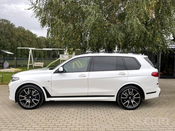 White BMW X7 2021 in Riga, with an engine capacity of 3.00 L and mileage of 94 thousand km for 64500 €, photo 8 on AUTOMOTO.COM.LV
