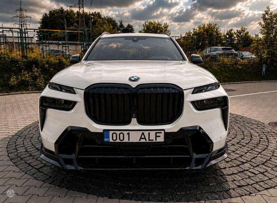 Balts BMW X7 2021 Viļņa, ar dzinēja tilpumu 4.40 L un nobraukumu 81 tūkst. km par 63500 €, foto 5 vietnē AUTOMOTO.COM.LV