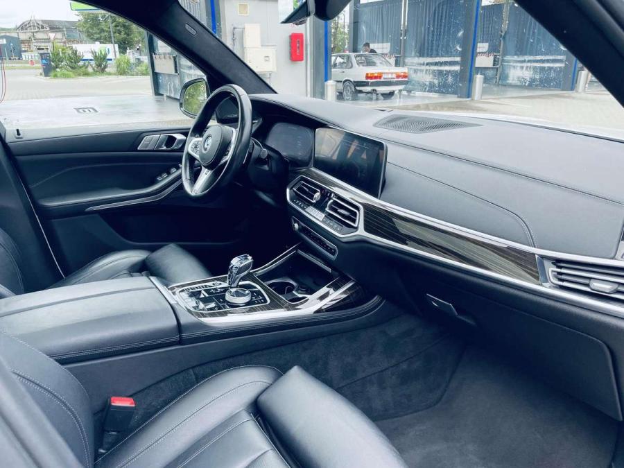Balts BMW X7 2021 Viļņa, ar dzinēja tilpumu 4.40 L un nobraukumu 81 tūkst. km par 63500 €, foto 13 vietnē AUTOMOTO.COM.LV