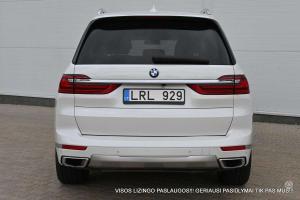 White BMW X7 2021 in Kretinga, with an engine capacity of 3.00 L and mileage of 21 thousand km for 56999 €, photo 8 on AUTOMOTO.COM.LV