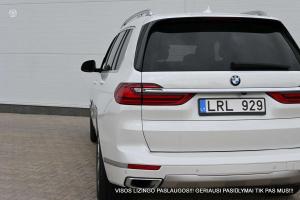 White BMW X7 2021 in Kretinga, with an engine capacity of 3.00 L and mileage of 21 thousand km for 56999 €, photo 10 on AUTOMOTO.COM.LV