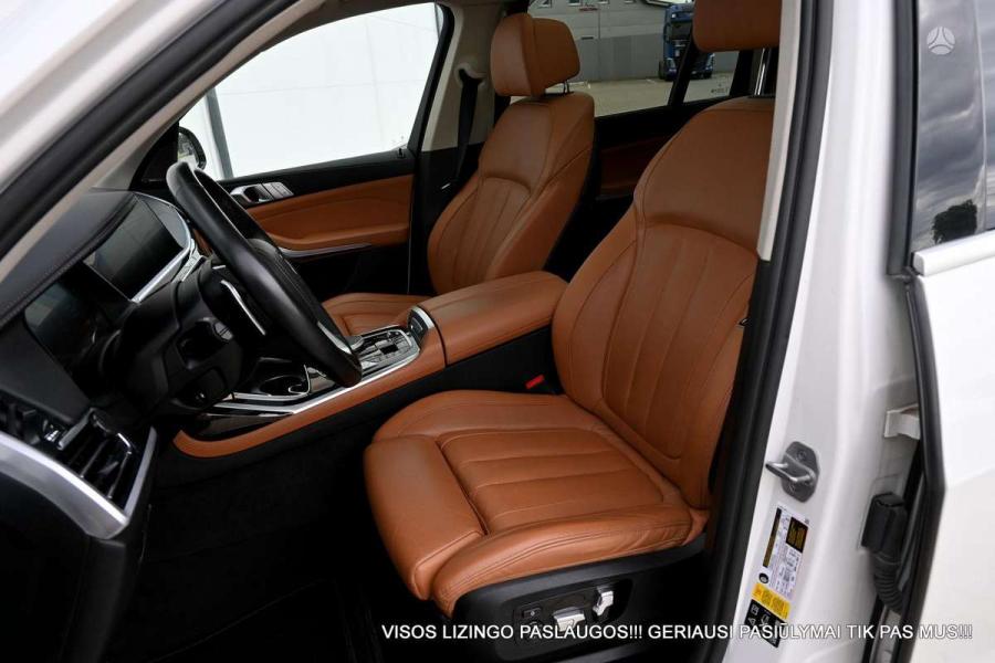 White BMW X7 2021 in Kretinga, with an engine capacity of 3.00 L and mileage of 21 thousand km for 56999 €, photo 24 on AUTOMOTO.COM.LV