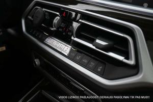 White BMW X7 2021 in Kretinga, with an engine capacity of 3.00 L and mileage of 21 thousand km for 56999 €, photo 36 on AUTOMOTO.COM.LV
