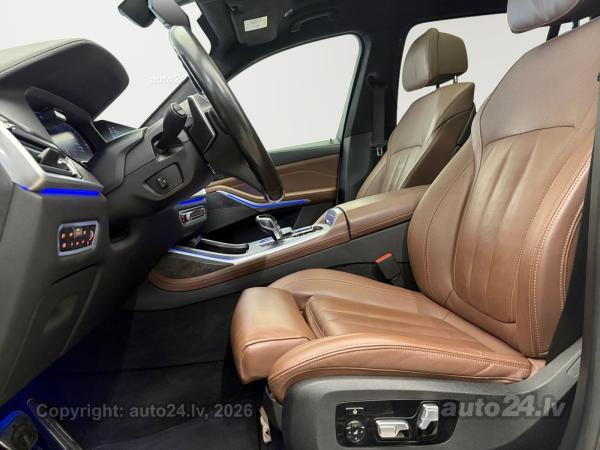 Белый БМВ X7 2021 в Таллин, объемом двигателя 3.00 л и пробегом 167 тыс. км за 52900 €, фото 6 на AUTOMOTO.COM.LV