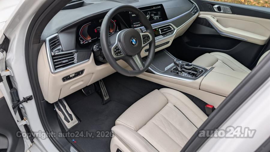 Белый БМВ X7 2021 в Таллин, объемом двигателя 3.00 л и пробегом 120 тыс. км за 55900 €, фото 11 на AUTOMOTO.COM.LV