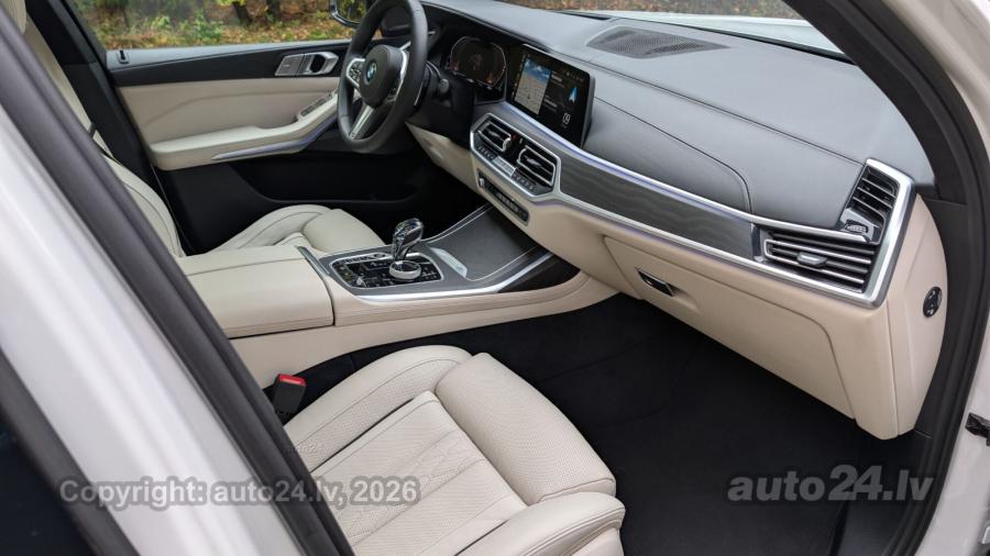 Белый БМВ X7 2021 в Таллин, объемом двигателя 3.00 л и пробегом 120 тыс. км за 55900 €, фото 13 на AUTOMOTO.COM.LV