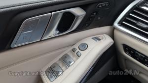 Белый БМВ X7 2021 в Таллин, объемом двигателя 3.00 л и пробегом 120 тыс. км за 55900 €, фото 27 на AUTOMOTO.COM.LV