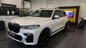 White BMW X7 2022 in Vilnius, with an engine capacity of 2.99 L and mileage of 109 thousand km for 59989 €, photo 2 on AUTOMOTO.COM.LV