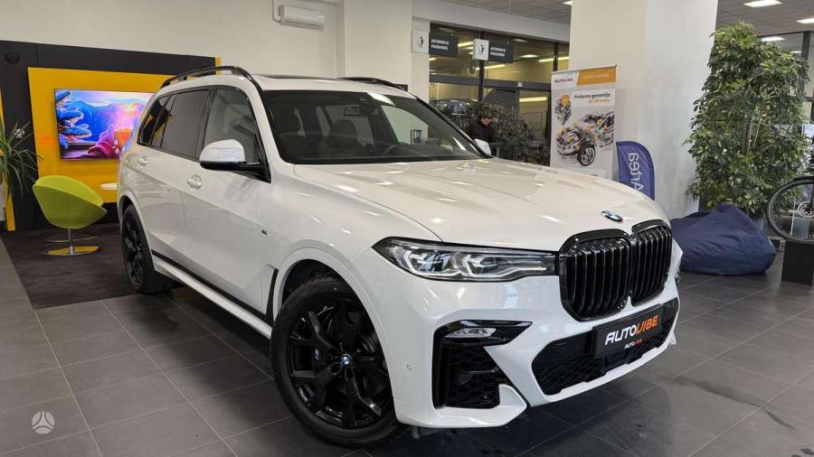 White BMW X7 2022 in Vilnius, with an engine capacity of 2.99 L and mileage of 109 thousand km for 59989 €, photo 5 on AUTOMOTO.COM.LV